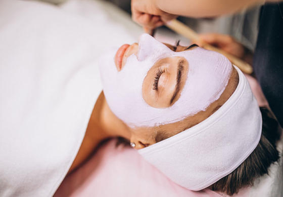 10 Best Facial Kits in India You Need This Year for Glowing Skin