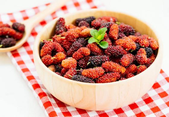 Know All about Mulberries aka Shahtoot: Benefits, Side Effects, etc.